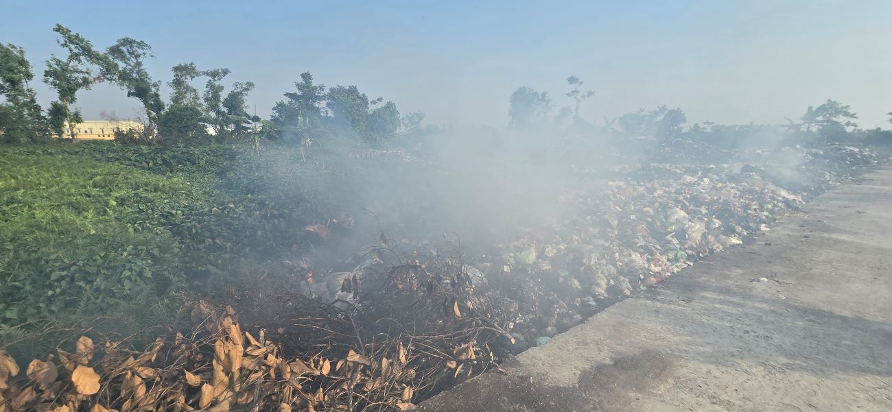 Dân một xã ở Thái Bình kêu cứu vì khói, ô nhiễm từ bãi rác