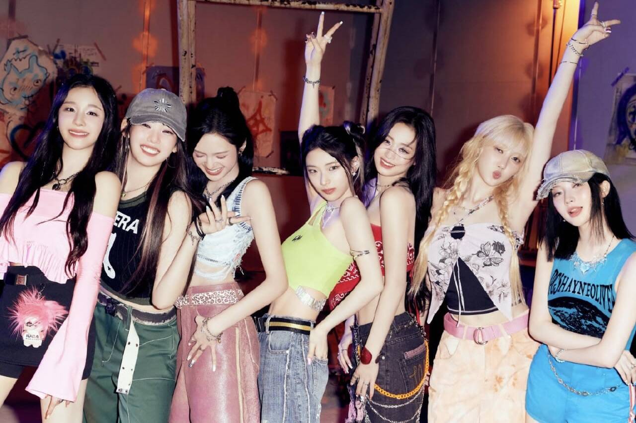 Baby Monster holds a concert on a grand scale