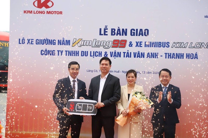 Kim Long Motor ký hợp đồng 250 xe với doanh nghiệp vận tải ở Thanh Hóa