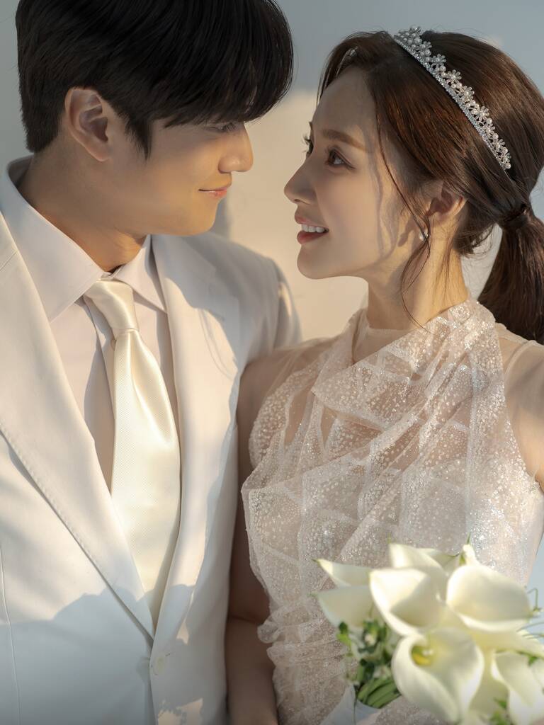 "Cô đi mà lấy chồng tôi" đạt rating kỷ lục, Park Min Young tặng quà khán giả