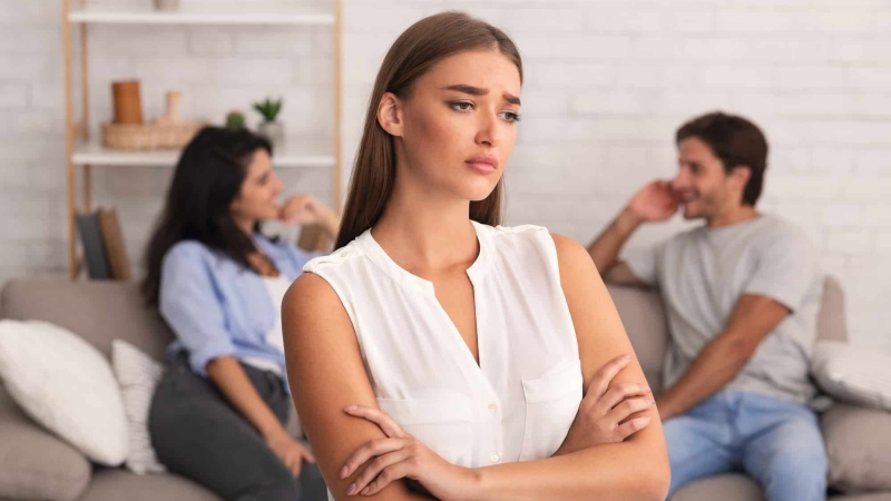 Cách đánh ghen của phụ nữ nhìn từ vụ Hiệu phó trường tiểu học bị vợ đâm ...