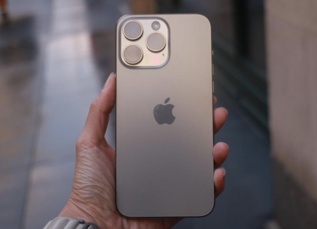 Apple đang phát triển iPhone màn hình gập