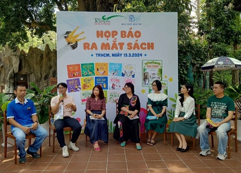 Ra mắt sách tại vườn sách Thảo Cầm Viên