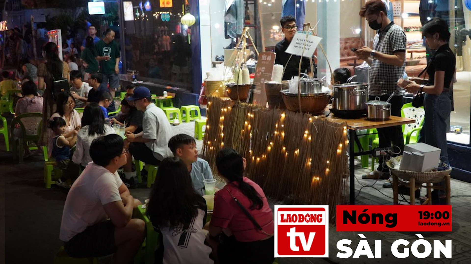 Nóng Sài Gòn: Nhộn nhịp tại phố đêm nhà giàu Thảo Điền sau 2 tháng mở cửa