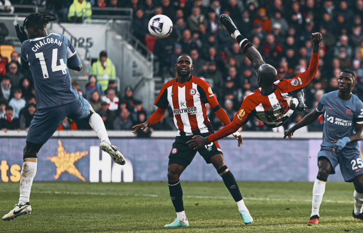 Chelsea thoát thua trên sân của Brentford