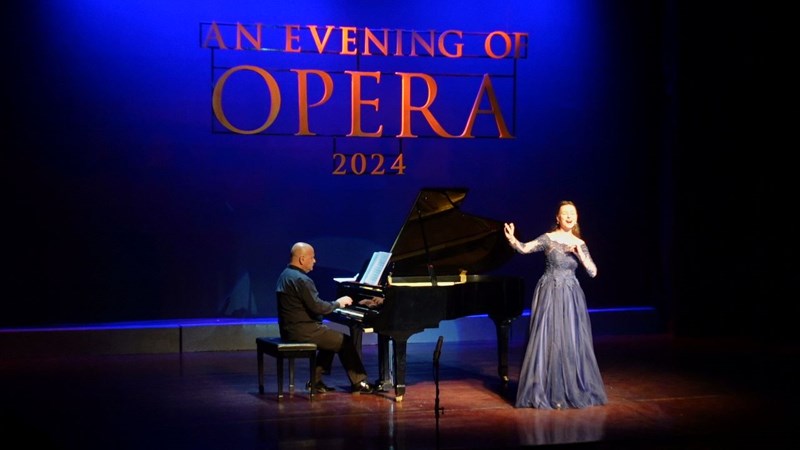 Opera Show tại Đà Nẵng mang đến đêm nhạc hấp dẫn cho người dân, du khách