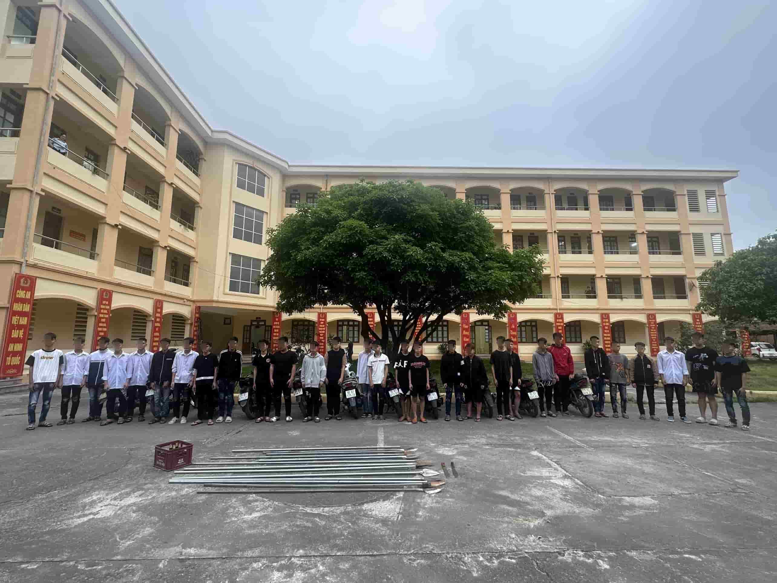 Tái diễn tình trạng thanh, thiếu niên tụ tập chạy xe gây náo loạn đường phố