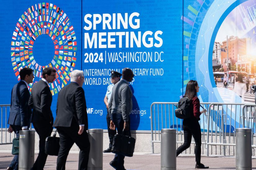 IMF dự báo tăng trưởng toàn cầu năm 2024 ổn định