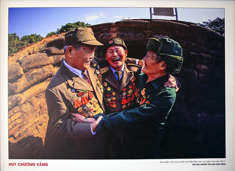 Bức ảnh cựu chiến binh trên Đồi A1 ở Điện Biên đoạt Huy chương Vàng khu vực