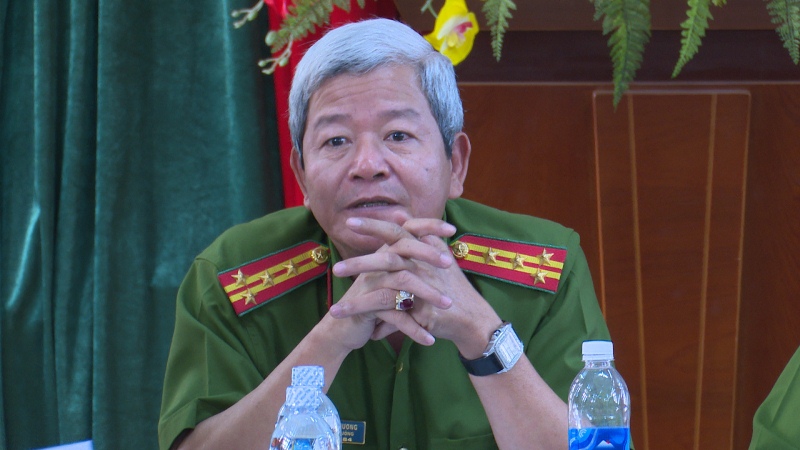 Lấy ý kiến tặng thưởng Huân chương Chiến công hạng Nhất cho Đại tá Lê ...