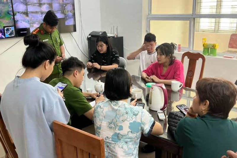 Tạm giữ nữ quái lừa đảo nhiều người bằng hình thức thanh toán qua mã QR