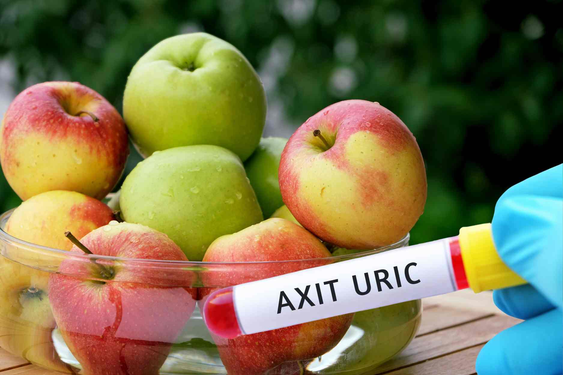 Uống trà xanh thường xuyên có giúp giảm nồng độ axit uric?
