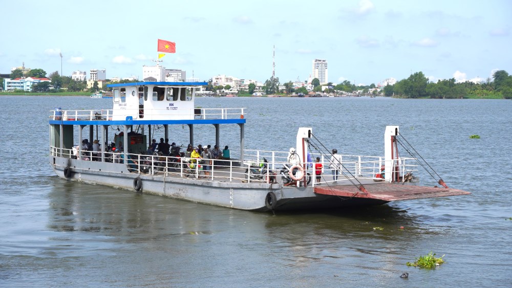 Phà qua sông Hậu được gia hạn đến 30.6.2024
