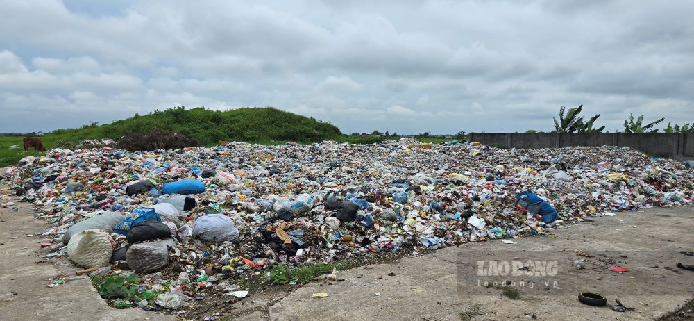 Bãi rác ở Thái Bình quá tải, dân kêu ô nhiễm, chính quyền đau đầu xử lý