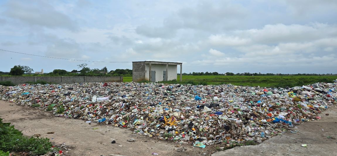Bãi rác ở Thái Bình quá tải, dân kêu ô nhiễm, chính quyền đau đầu xử lý