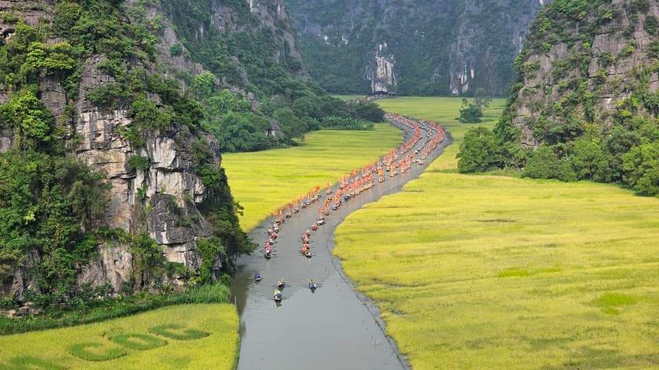 Trải nghiệm cánh đồng lúa đẹp như tranh vẽ ở Tam Cốc