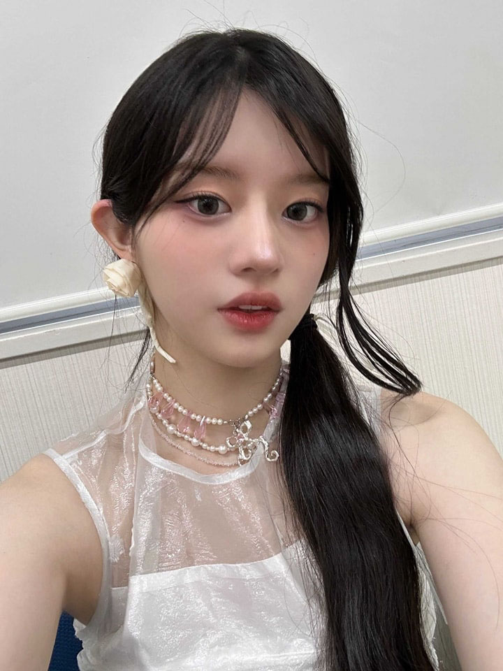 Thành viên ILLIT Minju: Xinh như nàng thơ, hát hay nhất nhóm