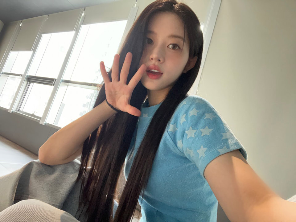 Thành viên ILLIT Minju: Xinh như nàng thơ, hát hay nhất nhóm