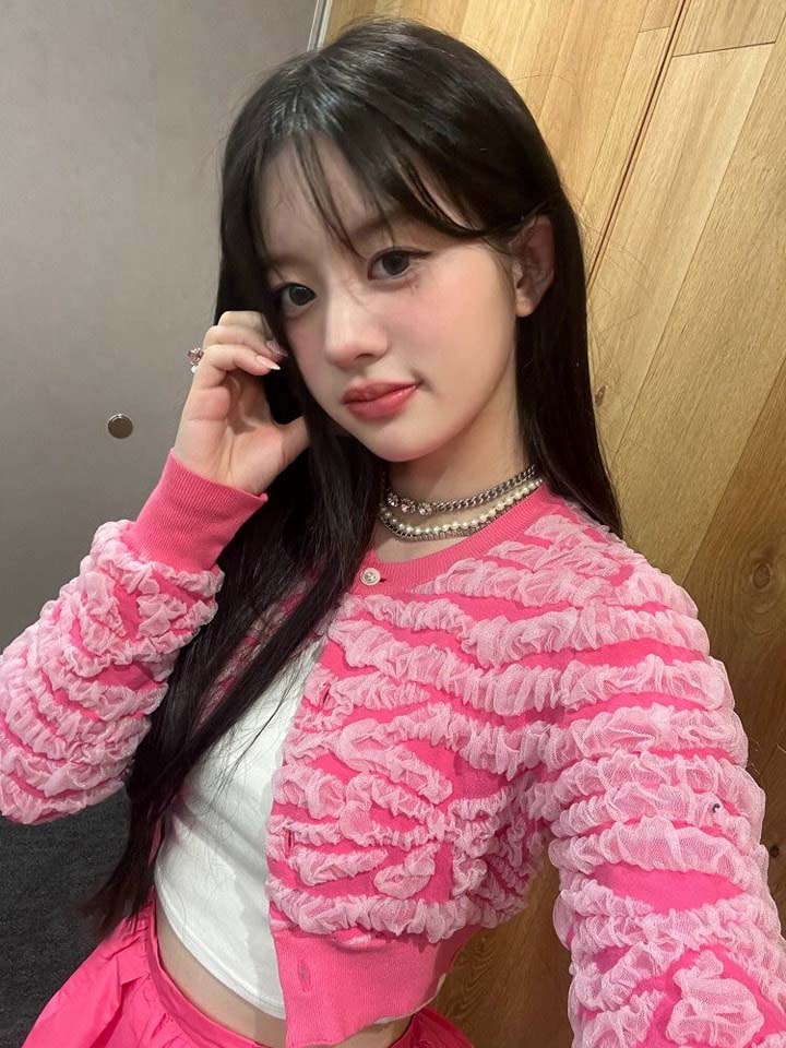 Thành viên ILLIT Minju: Xinh như nàng thơ, hát hay nhất nhóm