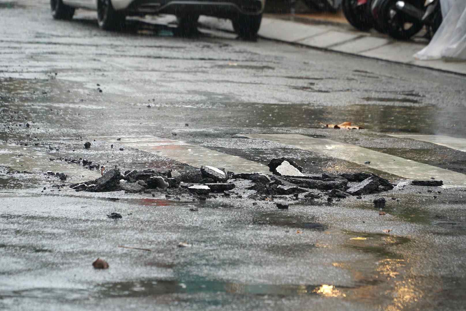 Chợ Thủ Đức thành chợ nổi trong cơn mưa lớn