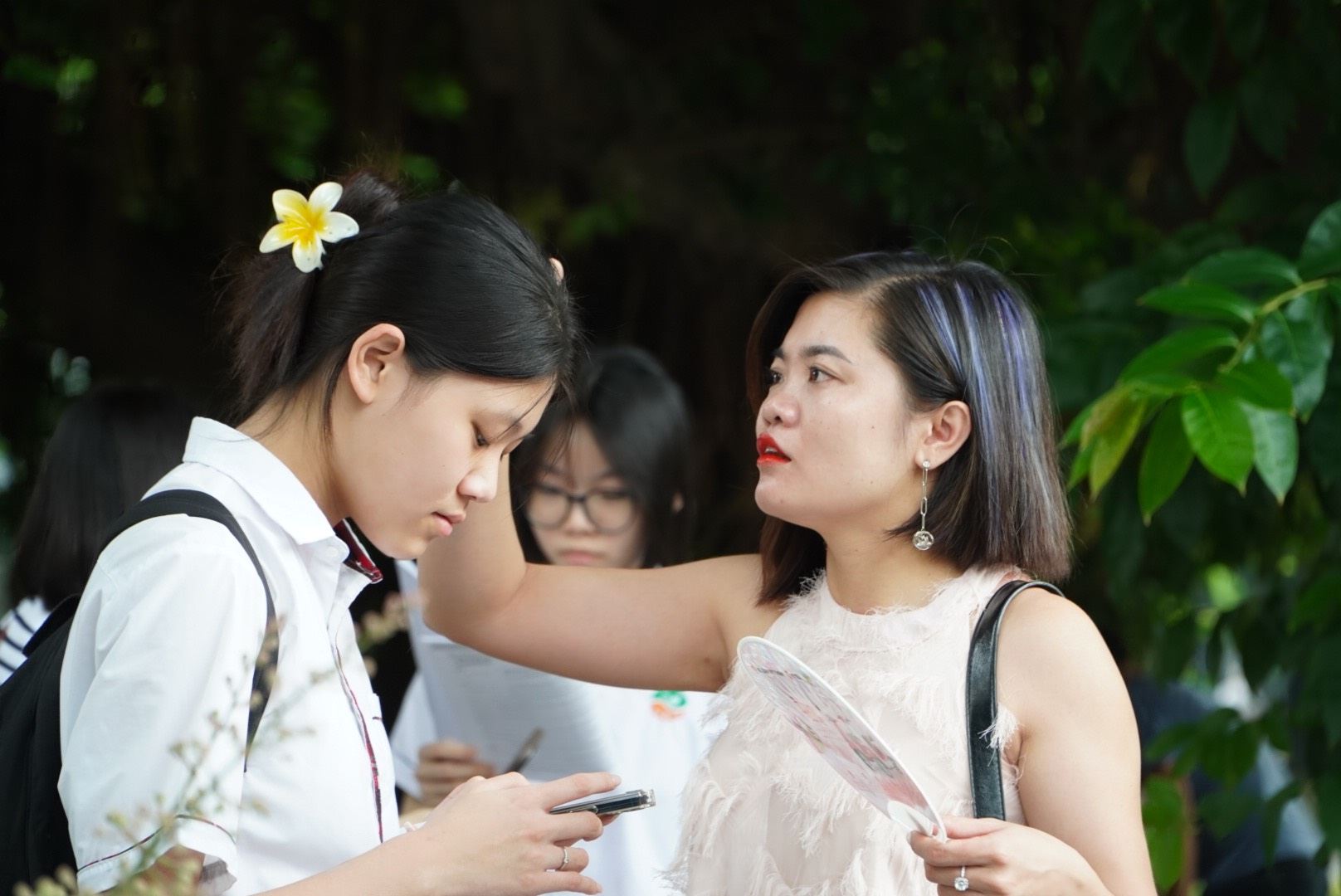 Bắt đầu thi lớp 10 tại Hà Nội, thí sinh dự đoán đề thi Ngữ văn