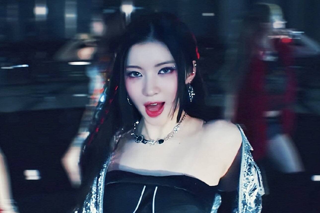 Phân đoạn rap nhanh của Asa (Baby Monster) trong MV “Forever" gây sốt