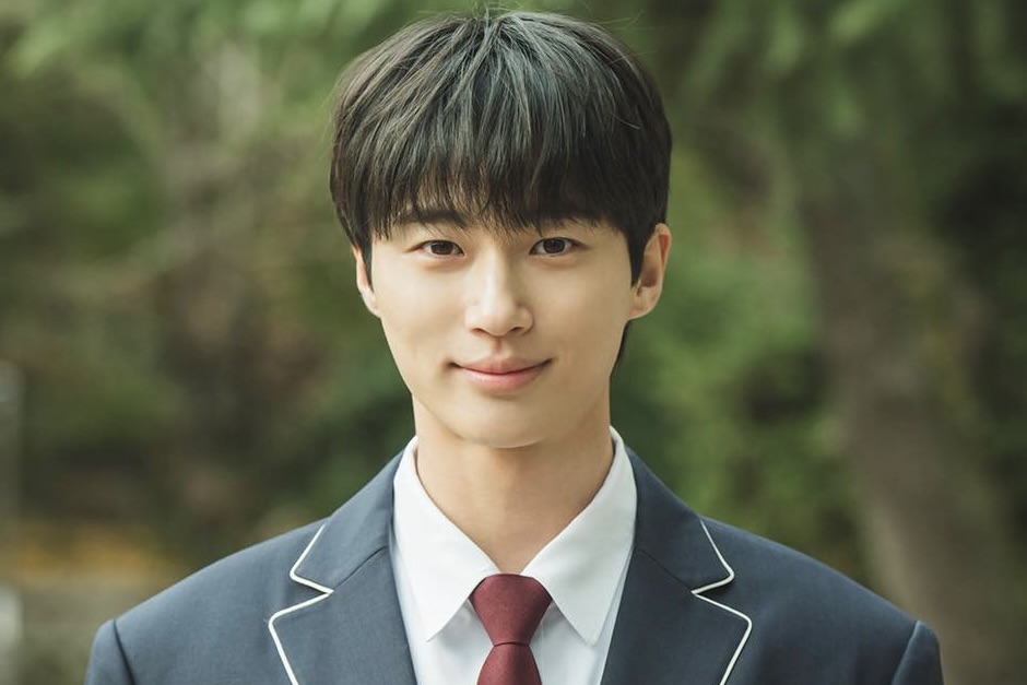 Byeon Woo Seok im lặng dù bị chỉ trích lạm quyền ở sân bay