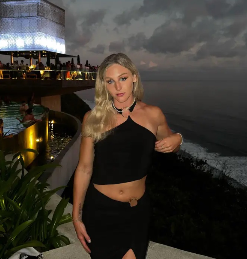 Molly Caudery - VĐV nhảy sào quyến rũ tại Olympic 2024