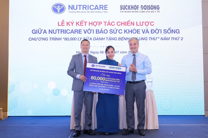 80.000 ly sữa dành tặng bệnh nhi ung thư