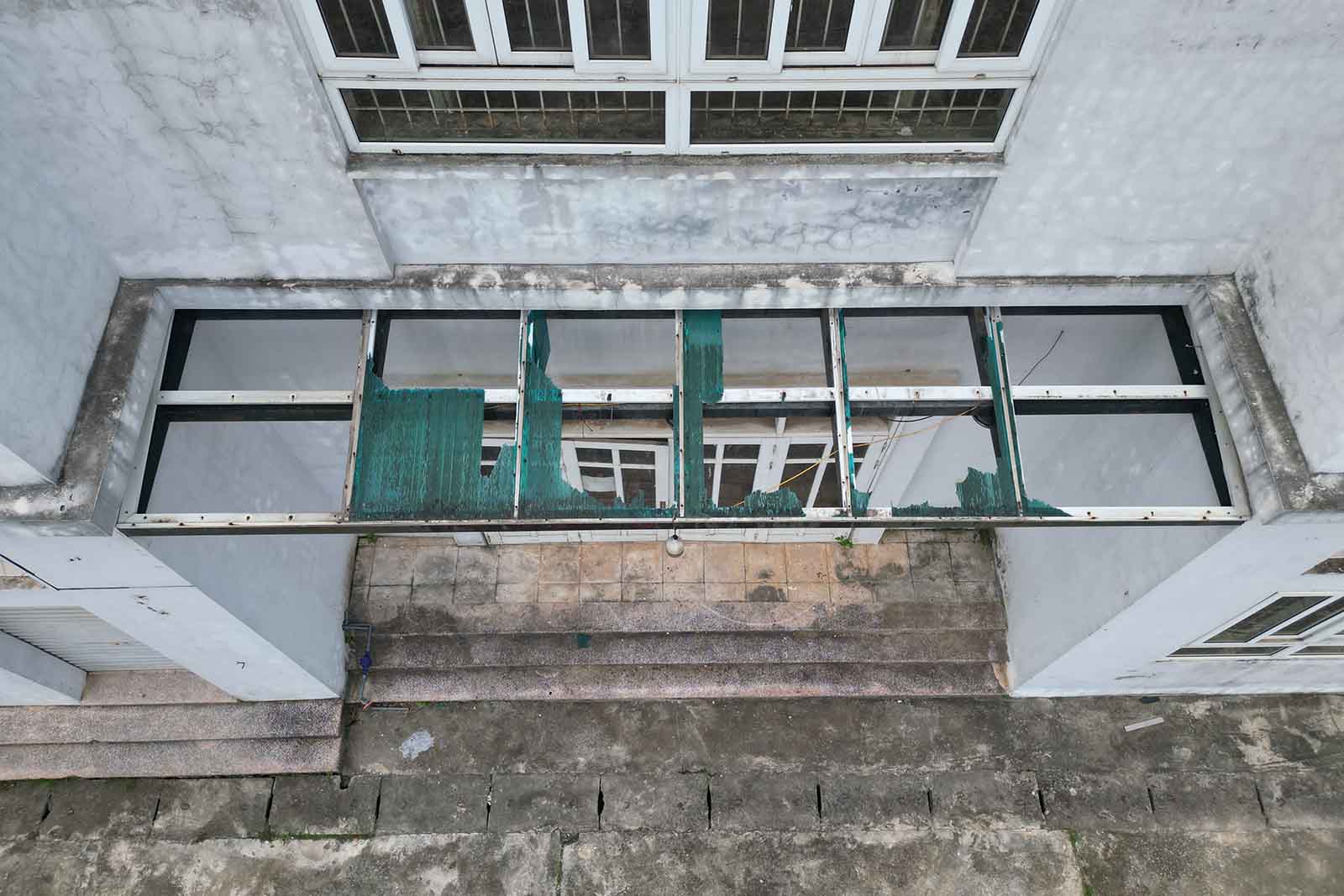 Chợ cạnh đường 10 làn xe, xây xong bỏ hoang khó tin ở Hà Nội