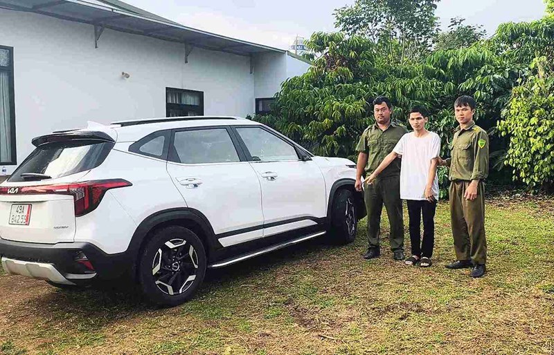 24-year-old man in Lam Dong stole car and hid it near his house and was ...