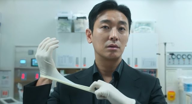 Bác sĩ "điên" phim Trauma Code đang gây sốt là ai?