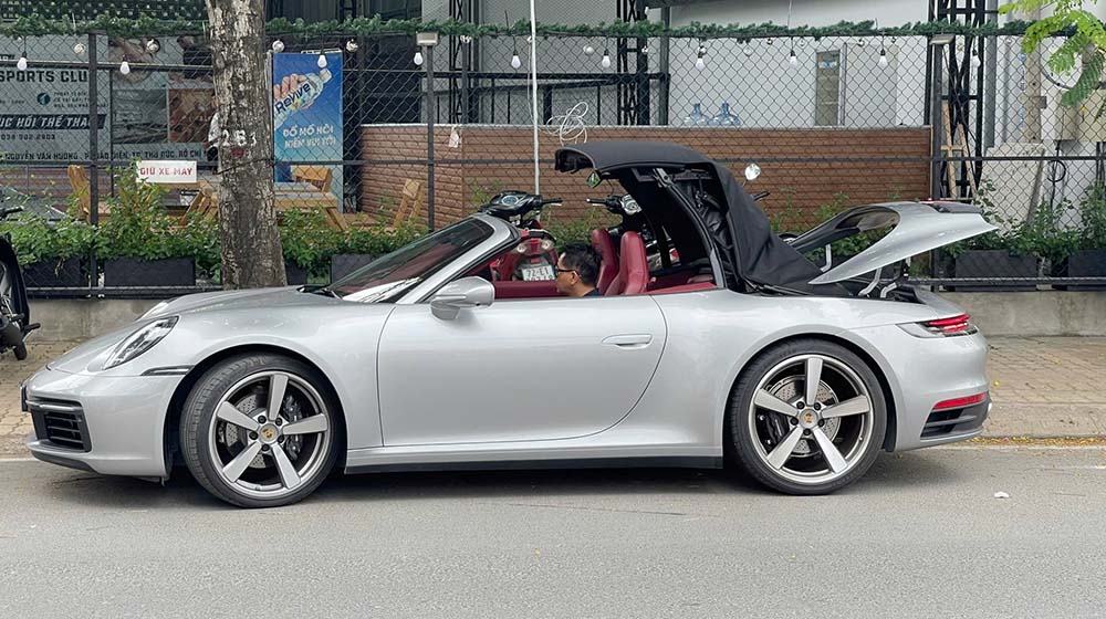 Details of Porsche 911 convertible by designer Thai Cong