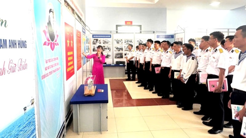 Triển lãm Hải quân nhân dân Việt Nam anh hùng | Chuyên trang Dân tộc ...