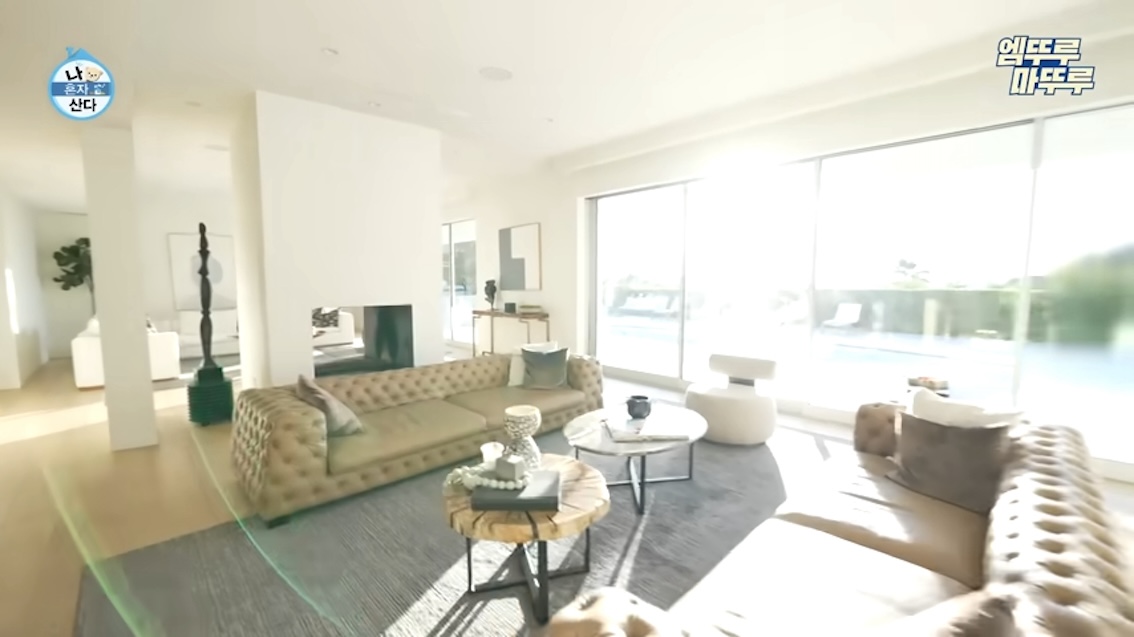 BTS member reveals luxury villas in the US
