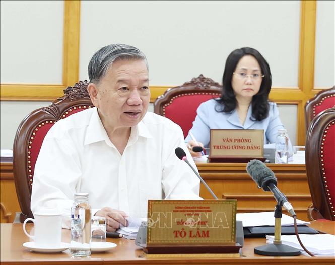 Kịp thời chi trả chế độ, chính sách về thực hiện sắp xếp bộ máy