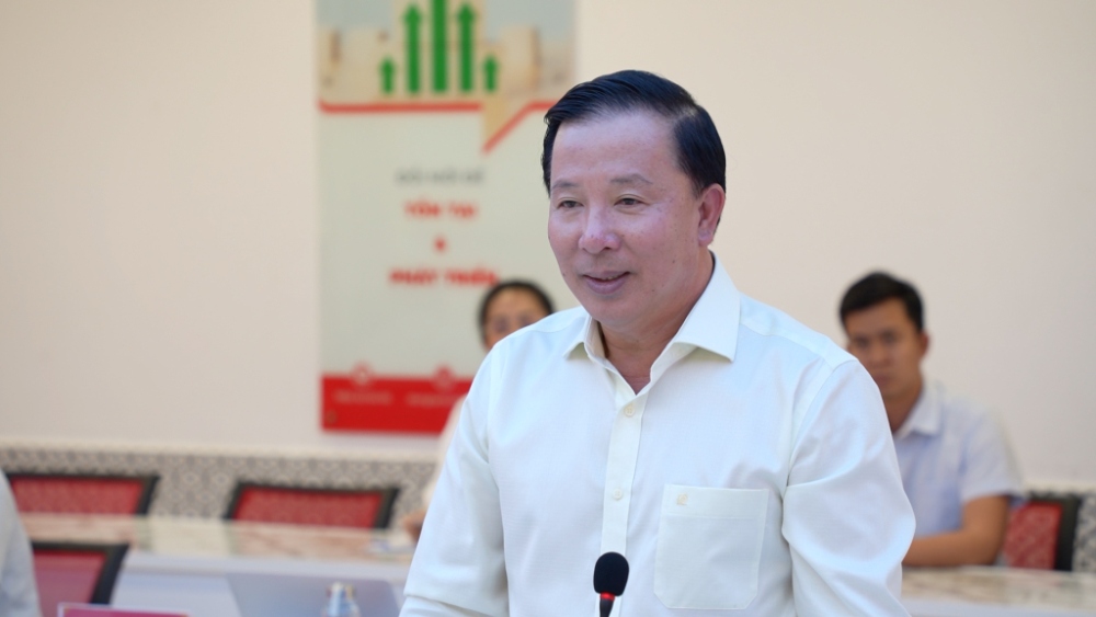 Appointing Mr. Vuong Quoc Tuan as Chairman of the new Bac Ninh Province ...