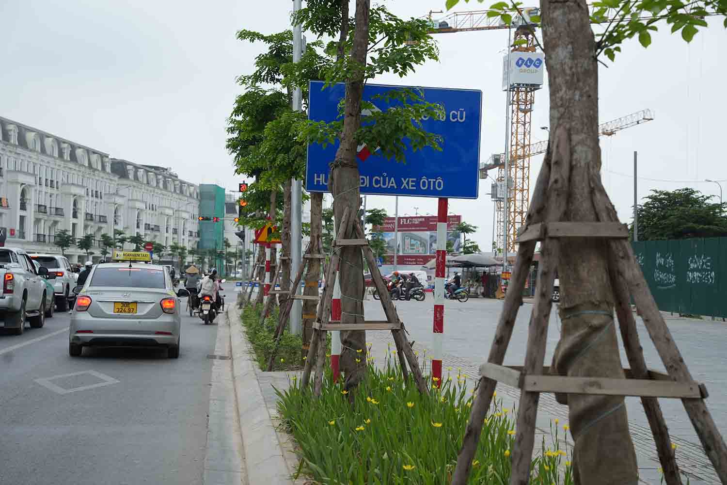 detecting 10,520 locations of inadequate traffic signs