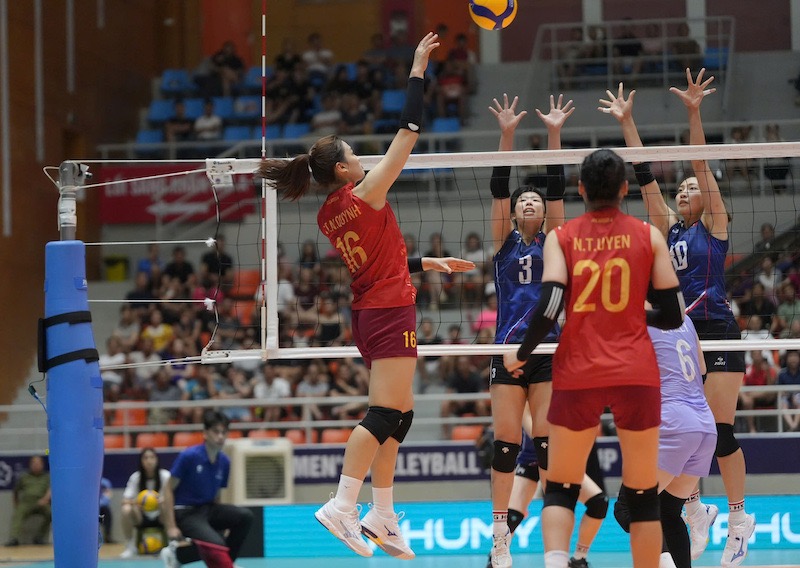 Đội tuyển bóng chuyền nữ Việt Nam thắng trận ra quân AVC Nation Cup 2025