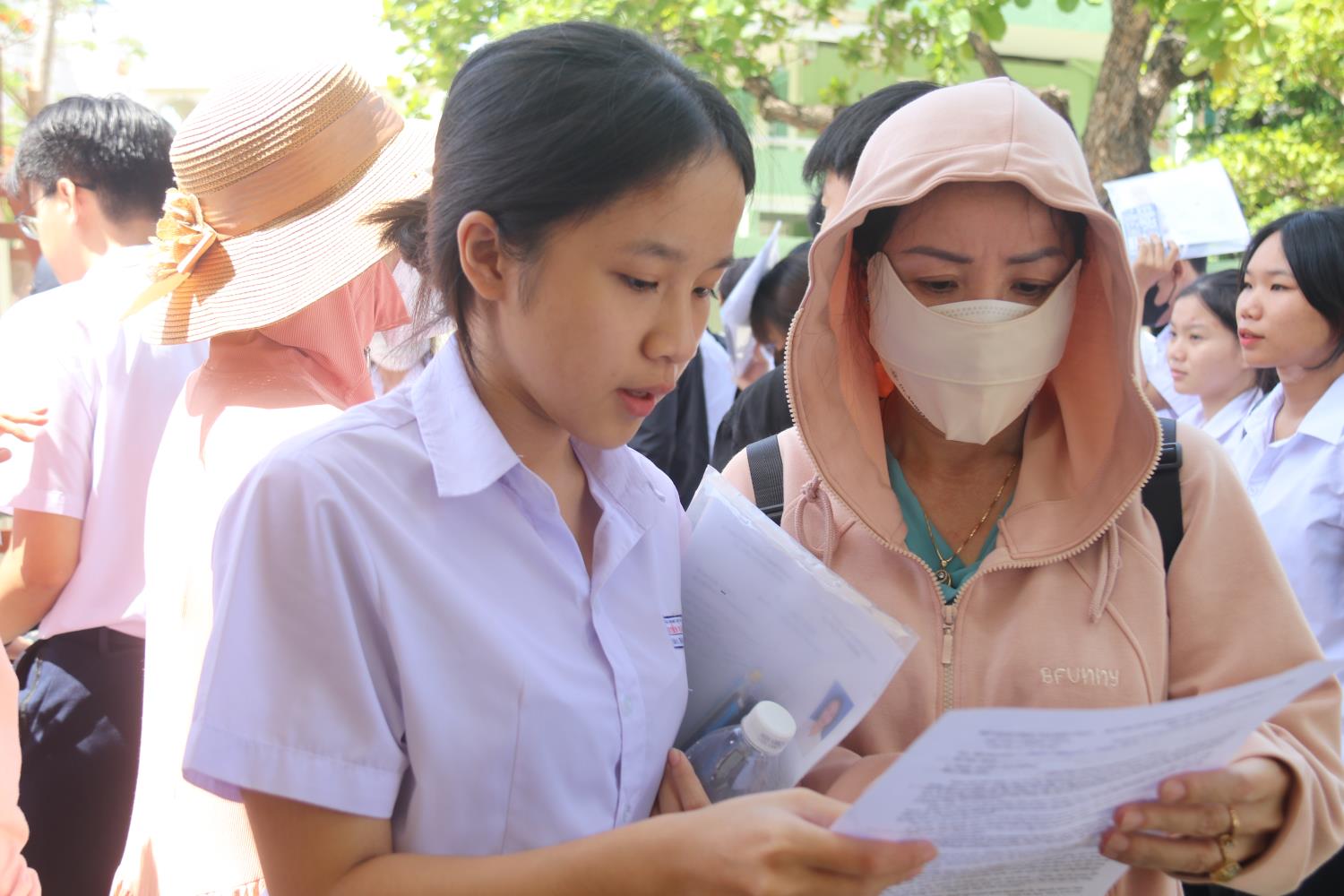 Ha Tinh has 341 high school graduation exams in 2025 with a score of 10