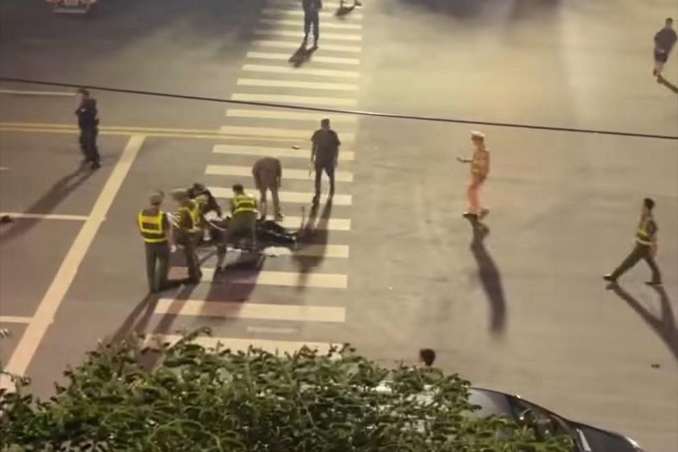 Điều khiển xe máy thông chốt, tông trọng thương Cảnh sát cơ động làm ...