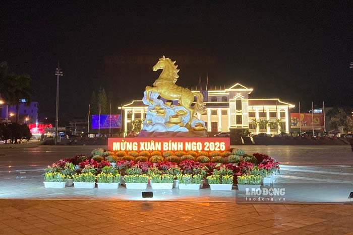 Điện Biên lần đầu có linh vật, người dân thích thú