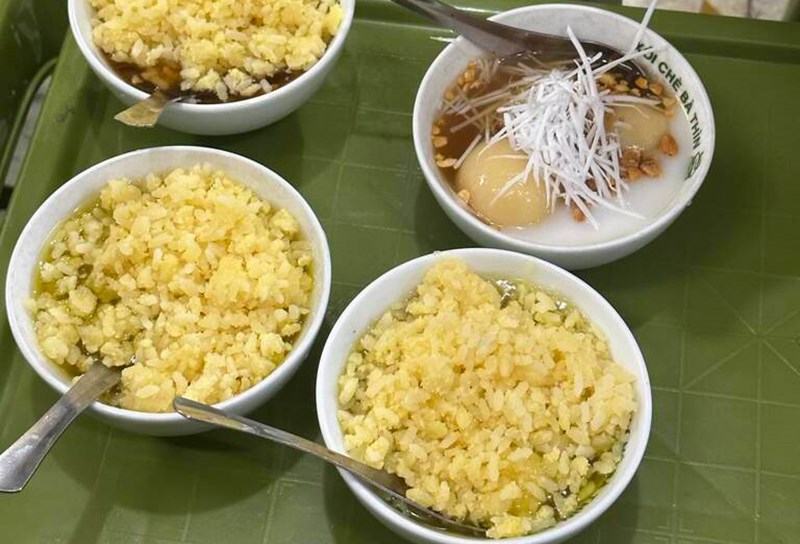 Chàng trai Đà Nẵng ngỡ ngàng khi lần đầu ăn xôi chè, caramel ở Hà Nội