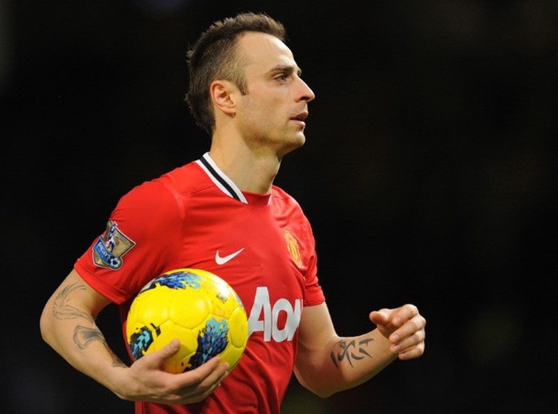 Berbatov chia tay Man United hè này